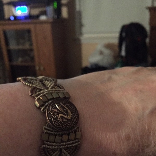 Leafy Cuff in Micro Macrame Tutorial - Bracelet Pattern - Beaded Macrame - Jewelry Making - DIY ...