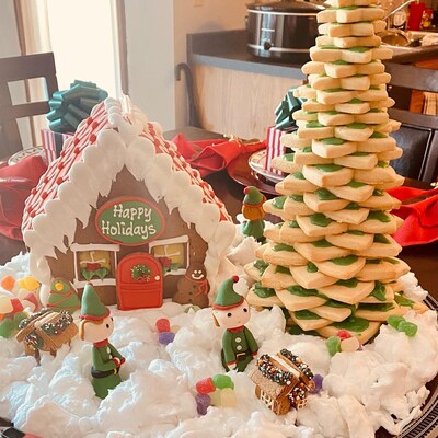 Elf Fondant Cake Topper - Etsy