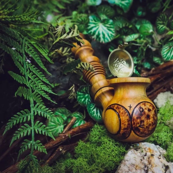 Witchy Pagan Triple Moon Phase Goddess Tobacco Pipe for Smoking / Wicca ...