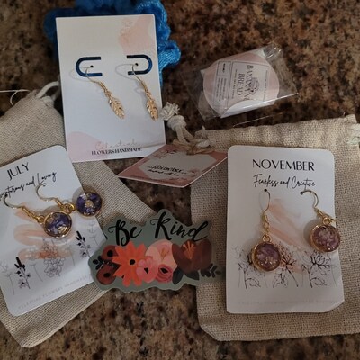 Handmade Birth Month Earrings Design 3, Real Flower Gift for Her ...