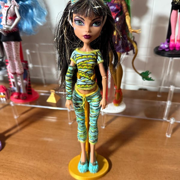 Inkyubyte Doll Stand Compatible With G1 Monster High Dolls - Etsy