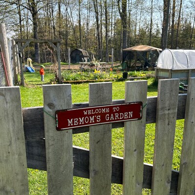 Let It Grow Metal Garden Sign Custom Garden Gate Sign Gardener Friend ...