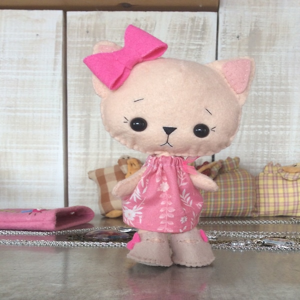 Flora the Explorer Pdf Pattern - Etsy Canada