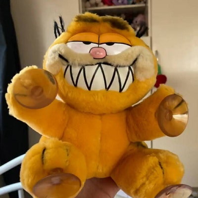 Gorgeous Collectible and Vintage Garfield Stuffed Animal With Red Robe ...