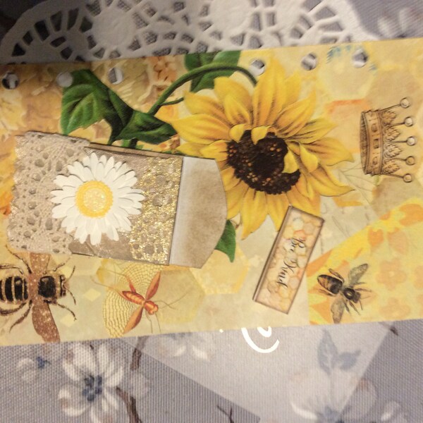 Bee Kind, a Printable Junk Journal Kit, Digital Download, 18 Sheets ...