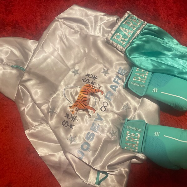 Personalized Adult Boxing Set: Robe, Trunks, and Gloves - Etsy