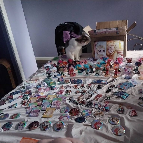 Glitter Shaker Tbh Btw Idk Creature Keychain - Etsy