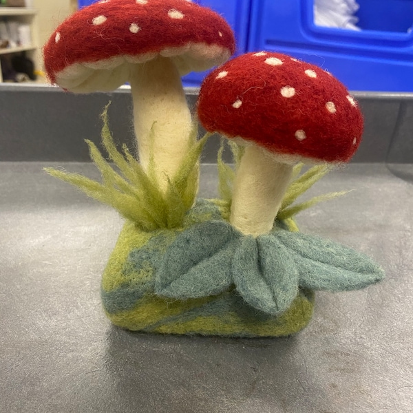 Forest Toadstools Mini Needle Felting Kit - Mushroom Nature Sculpture ...