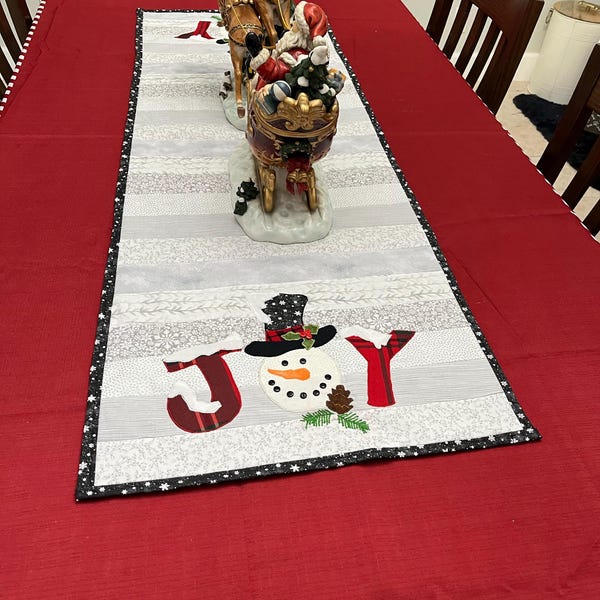 P133 Wrapped in Love Wall Hanging Instant PDF Sewing Pattern Download by Patch Abilities, Inc ...