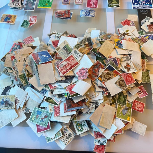 World Stamps on & off Paper, Vintage to Modern, 200g Taken at Random ...