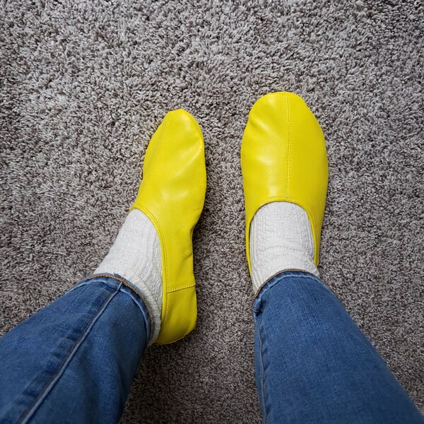 Tabi Mules, Tabi Shoes, Split Toe Art Tabis- Thaqafah Exclusive Design ...