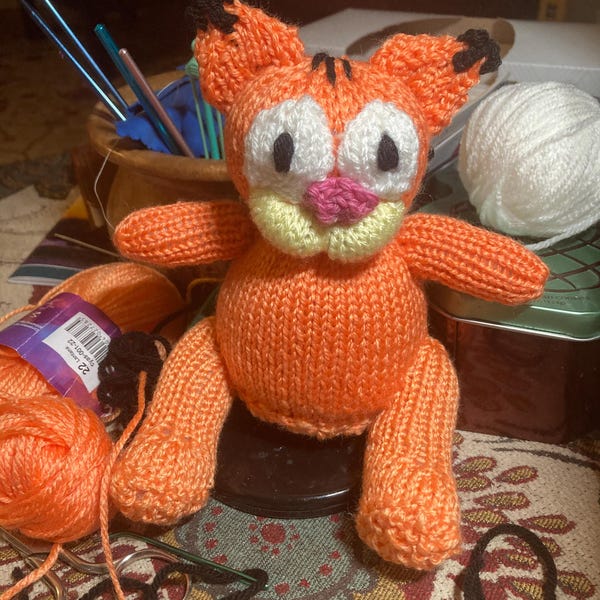 KNITTING PATTERN Blue Alien Inspired Choc Orange Cover / 15 Cms Toy - Etsy