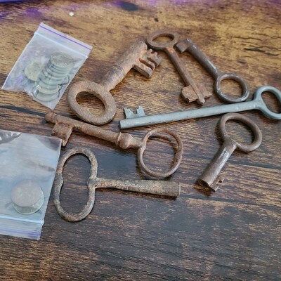 10 Pcs Vintage Keys, Flat Keys, Old Keys, Steampunk Keys, Strange Keys ...