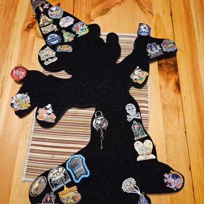 Disney Pixar Wall-e Pin Display Board - Etsy