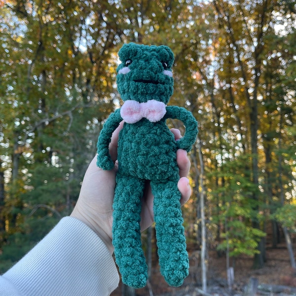 LOW SEW Frog Crochet Pattern, Frog Rag Doll, Frogbert the Rag Doll ...