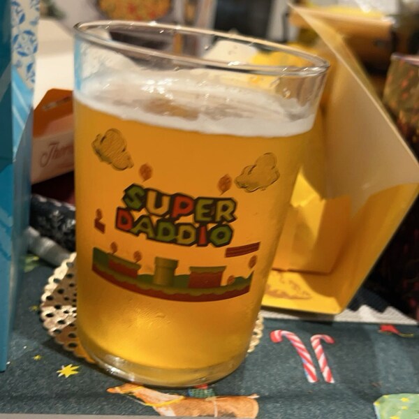 Holly Heist Santa Beer Pint Glass, Craft Beer Gift Barware, Secret ...