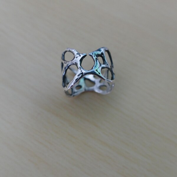 Large Circle Ring in Solid 925 Sterling Silver. Handmade in the City of Valencia by Los Sueños ...