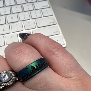 Forest or Mountain Silicone Ring in Iridescent Green or Blue - Etsy