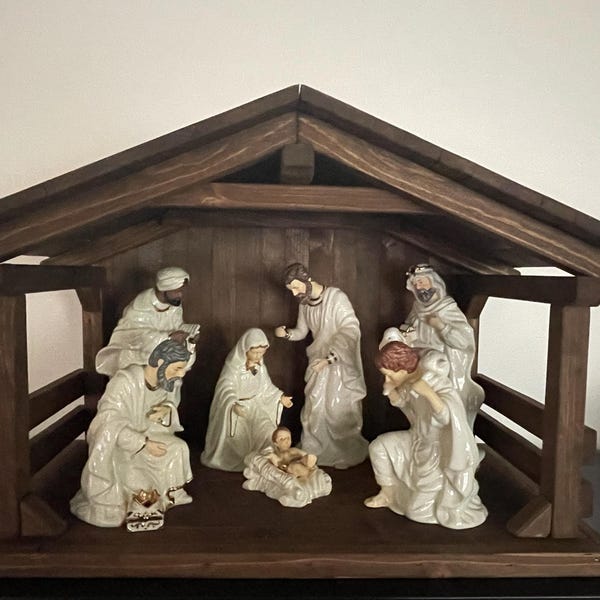 Ready to Ship,large Traditional Log Nativity Stable, 18 1/2"x 15"x 13 1 ...