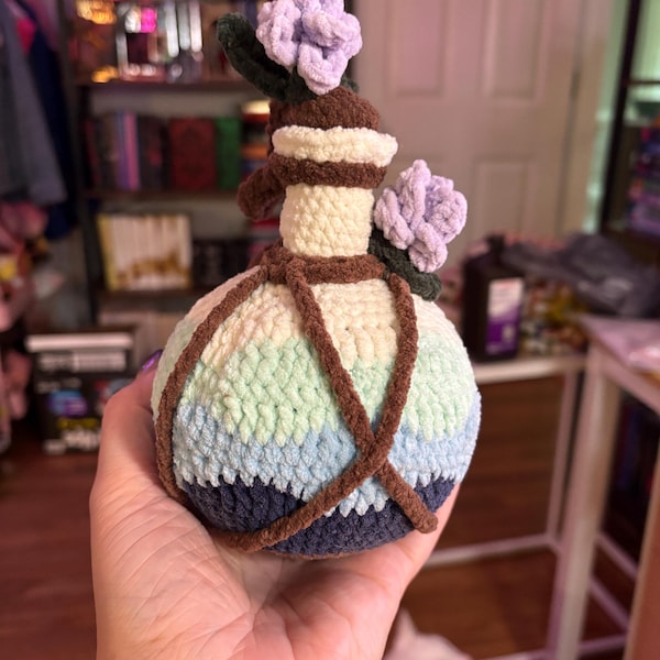Crochet Pattern Potion Bottle Dice Bag, Royal Potion Bottle, Amigurumi ...