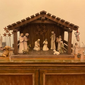 Ready to Ship, Solid Roof, Large Medium Walnut Nativity Stable/creche ...