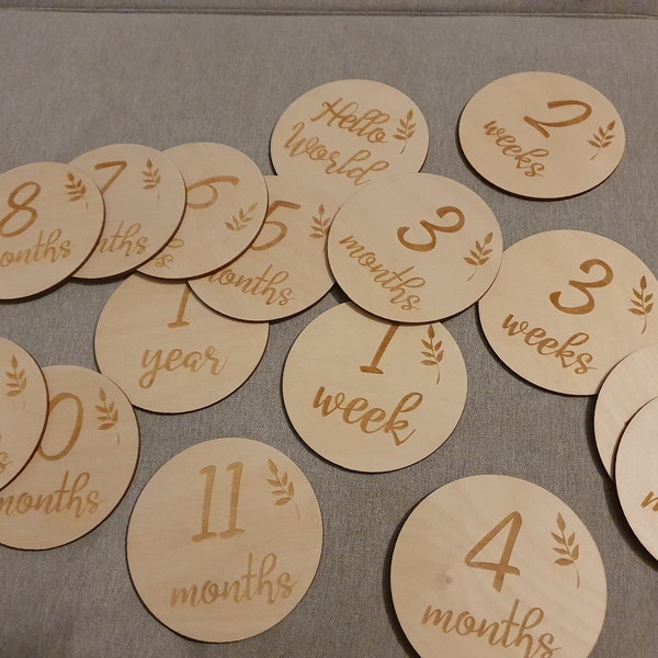 Baby Milestone Disk Wooden Sign Newborn Announcement Milestone Plate ...