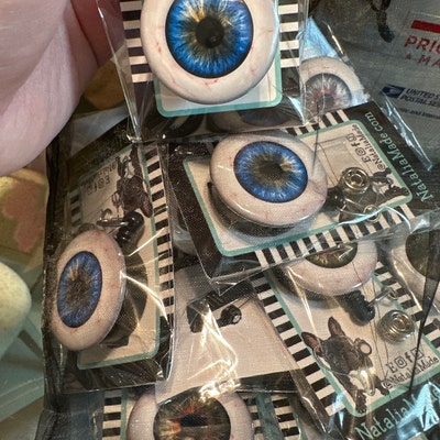 Anatomical Eye Reel Medical Badge Holder Eyeball Medical ID Badge ...