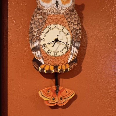 LADY BUG Pendulum Clock With Daisy Pendulum - Etsy