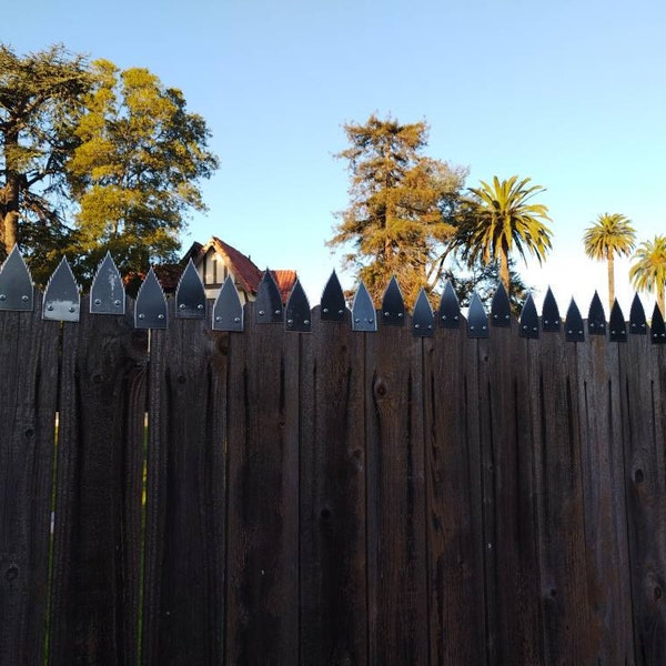 Side Mount Metal Security Fence Wall Spikes | Anti-climb Fence Spikes ...