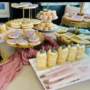 Dinosaur Party Chocolate Covered Pretzels. Dino Pretzels. Dinosaur ...