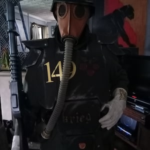 A Death Korps of Krieg Leather gas mask. Warhammer 40000 | Etsy