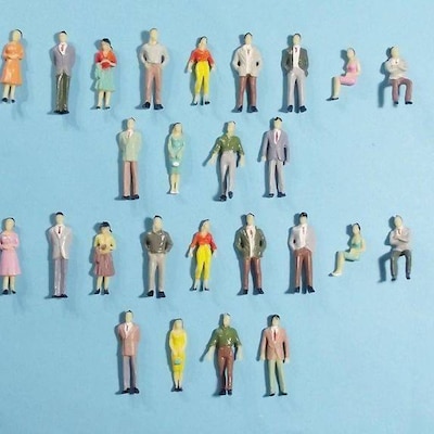N Gauge 1:160 Scale Model Figures 50 Town People in Several Different ...