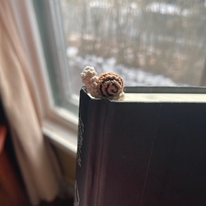 Snail Bookmark // Cottagecore Nature Crochet Bookmark READY TO - Etsy
