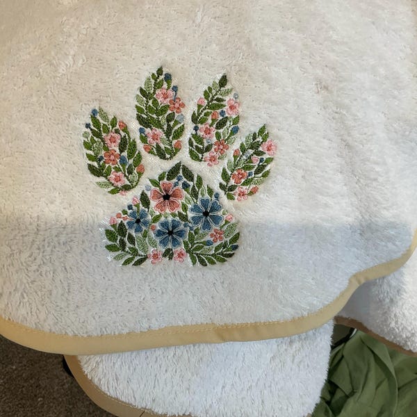 Floral Paw Print Machine Embroidery Design, Dog Paw Embroidery Design ...
