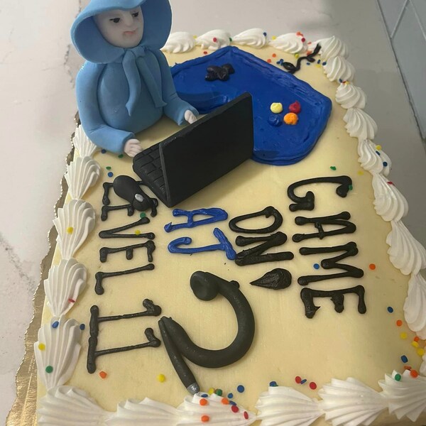 Fondant Computer Cake Topper - Fondant Programmer - Fondant Hacker ...