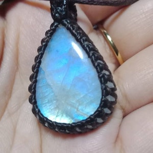 Australian Ribbon Stone Macrame Pendant Necklace - Etsy