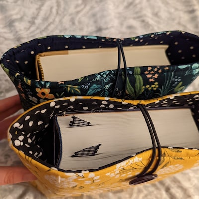 Rifle Paper Co Book Sleeve, Padded Book Sleeve, Wildwood Rabbit Green ...