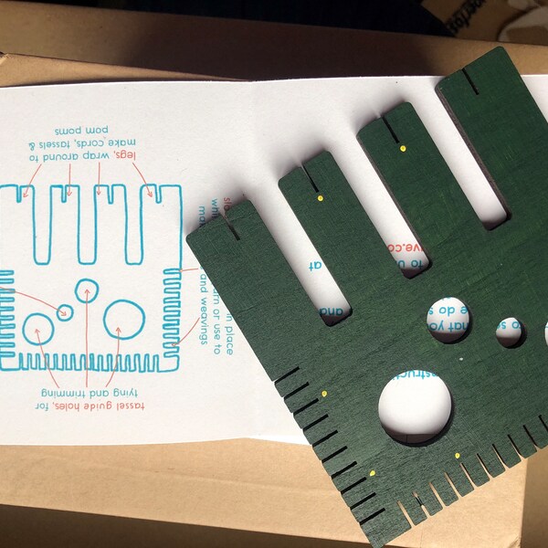 Pomweave Mini Pocket Sized Yarn Multi Tool, Pom Pom Maker, Tassel Maker ...