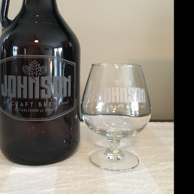 Classy Label Home Brew Growler & Glass Set Design. Homebrew, Beer Glass ...