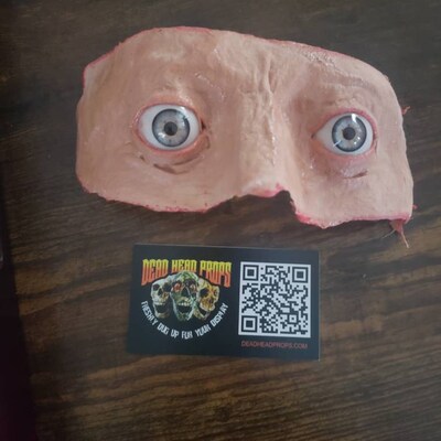 HALLOWEEN PROP Eyes of Fear, Cut off Face Prop - Etsy