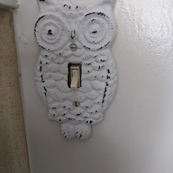 Shabby Chic Owl Light Switch Cover: Distressed Farmhouse Decor - Etsy