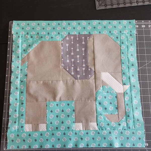 PDF Quilt Block Pattern – Stegosaurus – Dinosaur Quilt - Etsy