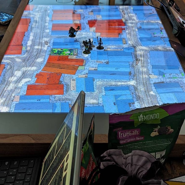 The Dungeon Display - A Portable RPG Gaming Board (4K UHD 43" TV ...