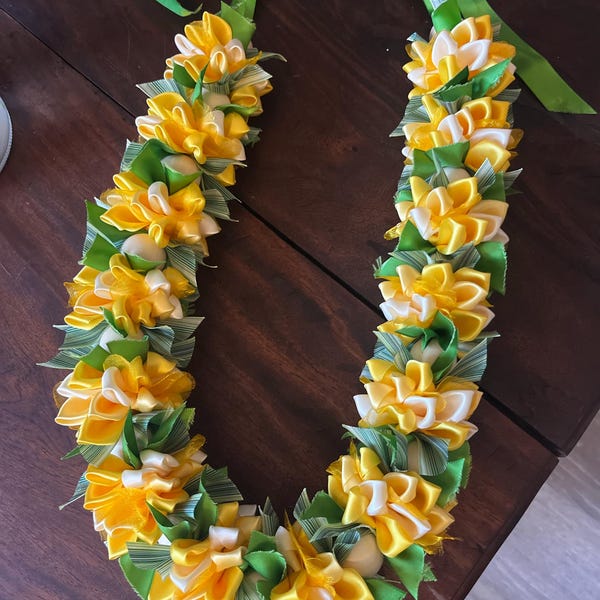 DIY Yellow Hawaiian Flower Ribbon Lei Kit - Etsy