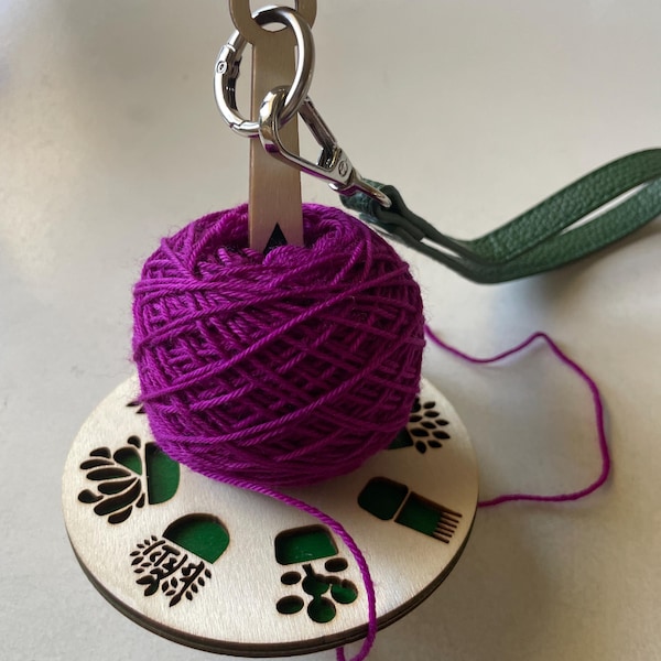 Yarn Holder - Mini Yarn Winder - Wooden - Portable Yarn Holder - Wrist ...