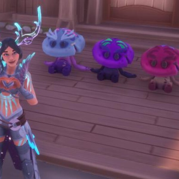 Blonde Girl Wave Emote - Girl Twitch Emote - Kawaii Anime Emote - Cute ...