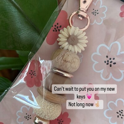 Sage Floral Arch Keychain Keys Accessories Silicone Beaded Keychain ...