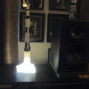 Apollo 11 Saturn V Rocket Lamp - Etsy