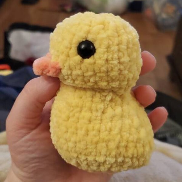 Pocket Duckling Crochet Pattern · Good Luck Duck Amigurumi Tutorial ...