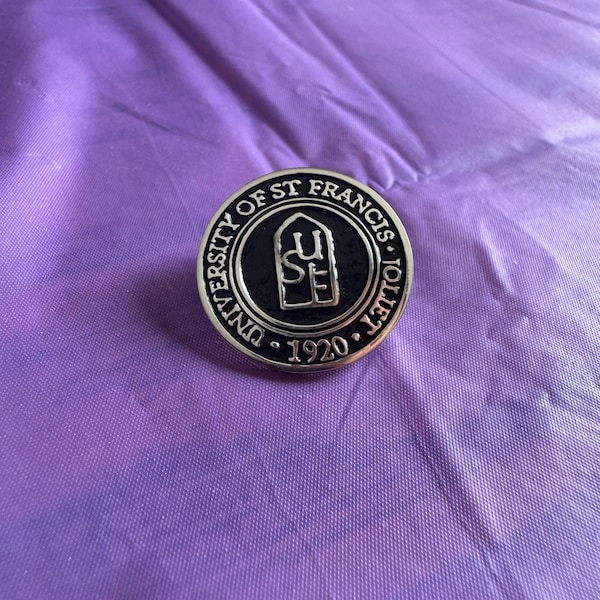 Custom College Logo Pin - Graduation Pin - Engraved University Emblem ...